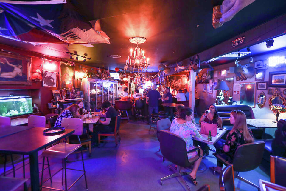 Houston's best dive bars to visit for National Dive Bar Day