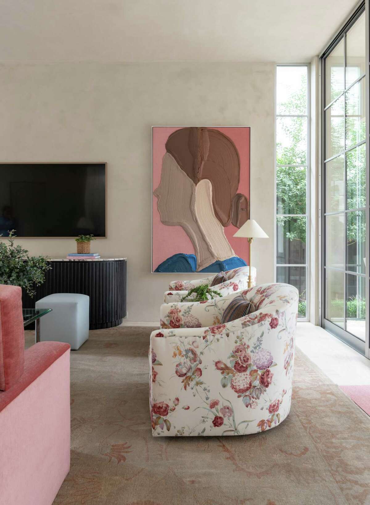 Houston interior designers create 'Barbie'-inspired pink rooms