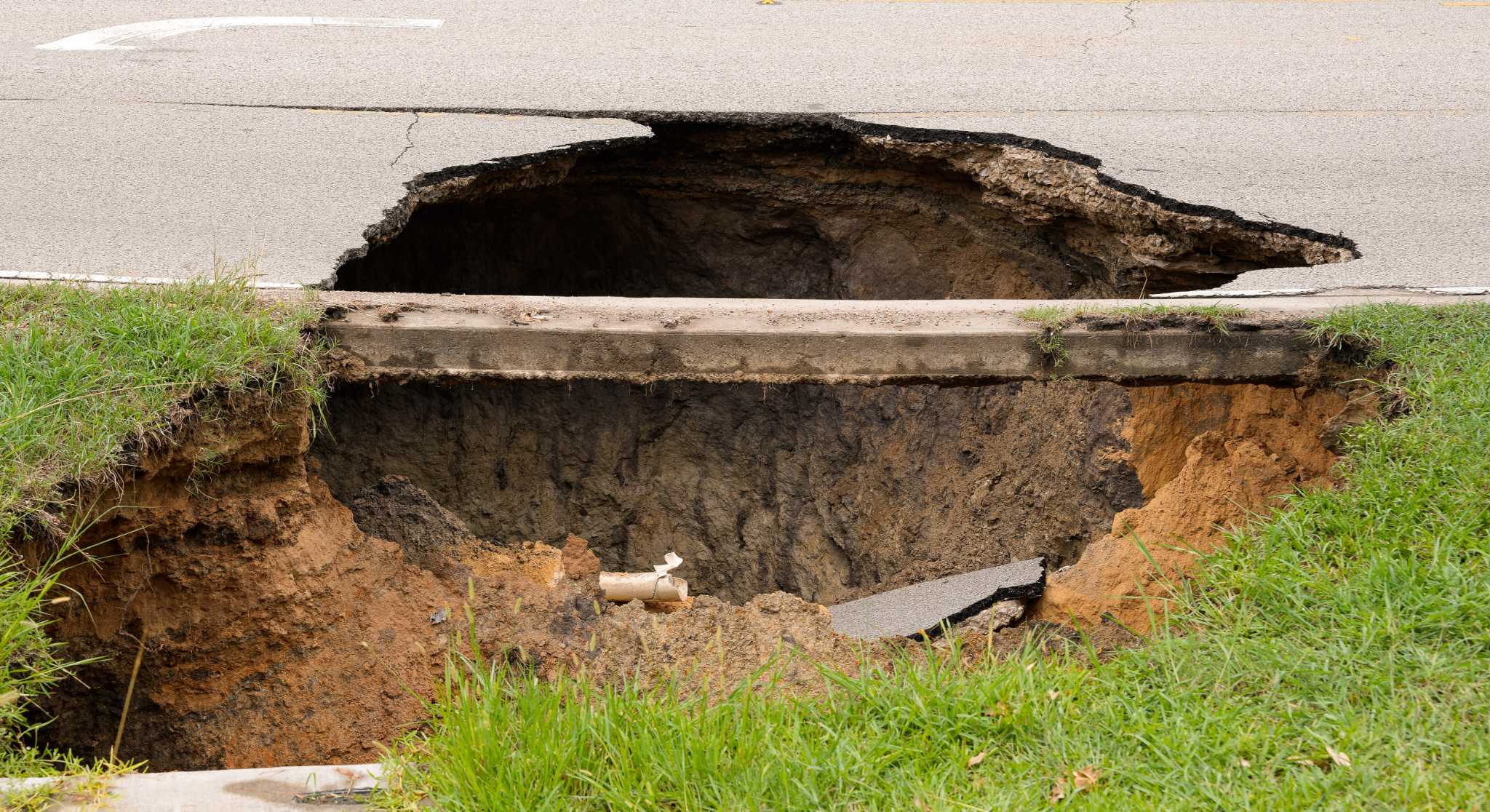 Fondren Road street collapse repairs begin with backfilling of hole