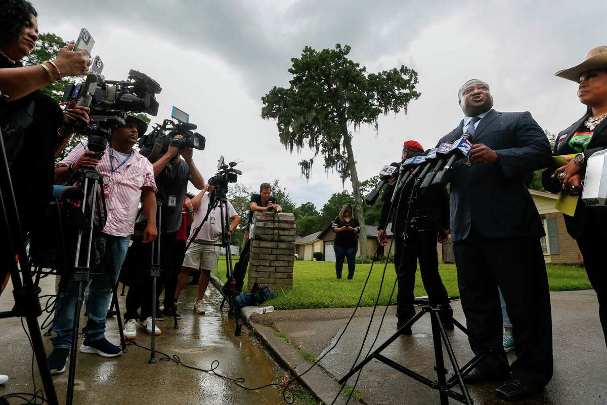 Rudy Farias’ family says he's separated from mother; call for charges