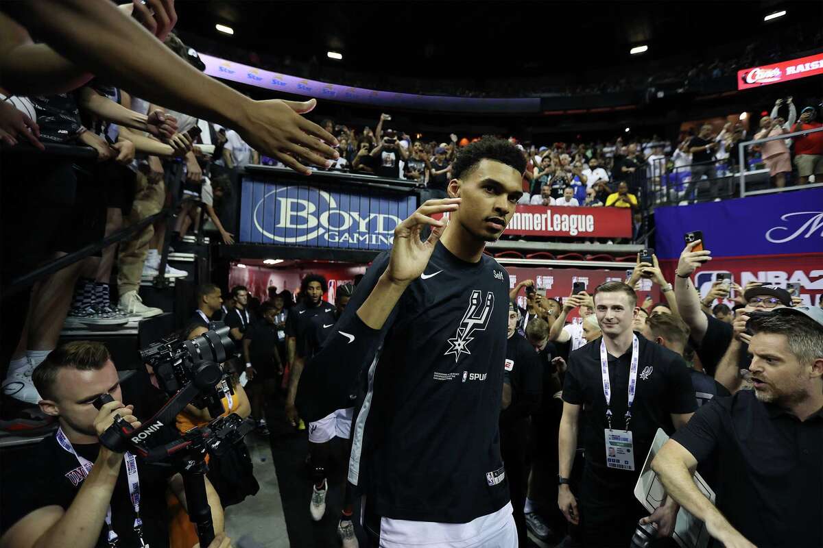 San Antonio Spurs: Victor Wembanyama's eyes are opened in NBA debut