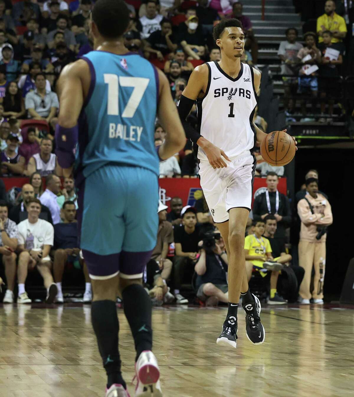San Antonio Spurs: Victor Wembanyama's eyes are opened in NBA debut