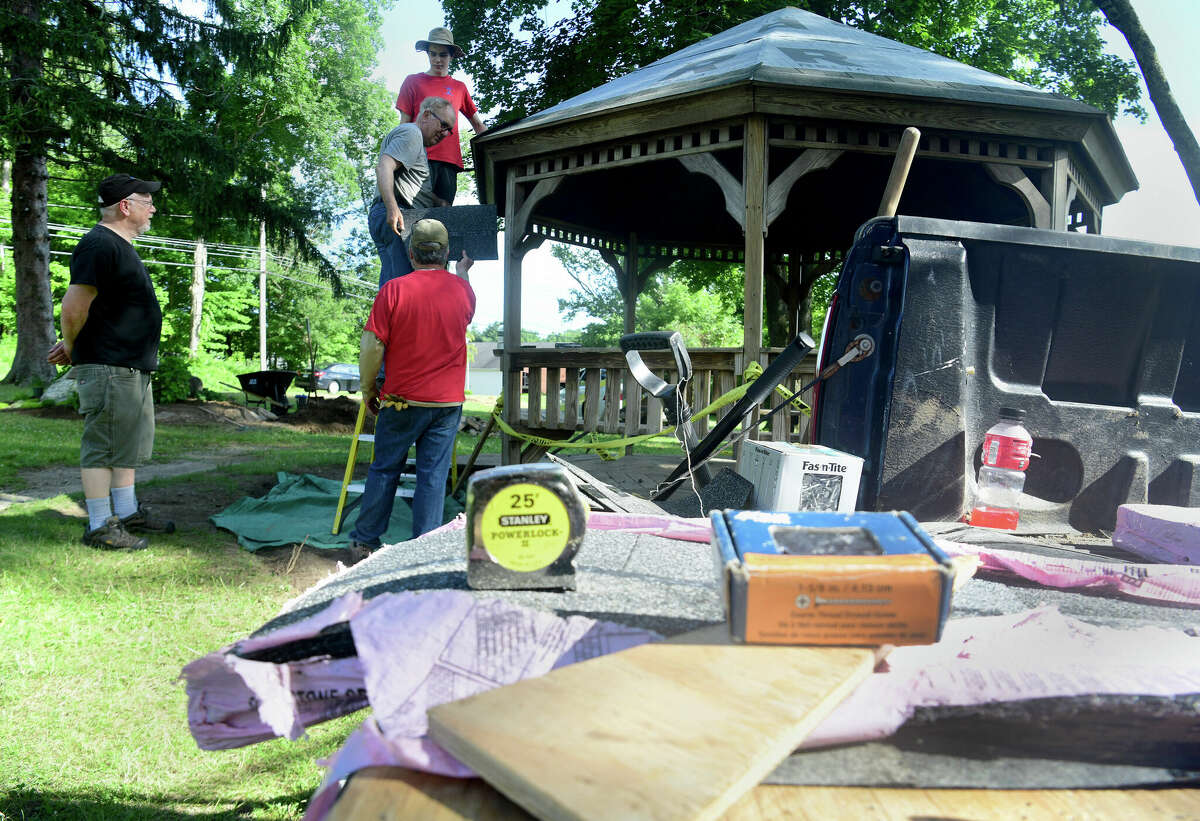 Tolland Scout fixes Crandall Park gazebo in honor of veterans