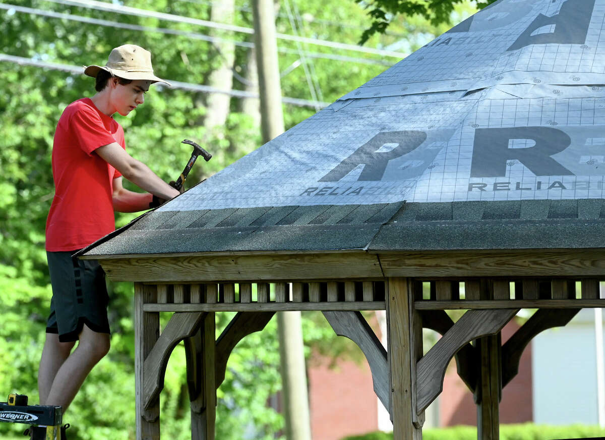 Tolland Scout fixes Crandall Park gazebo in honor of veterans