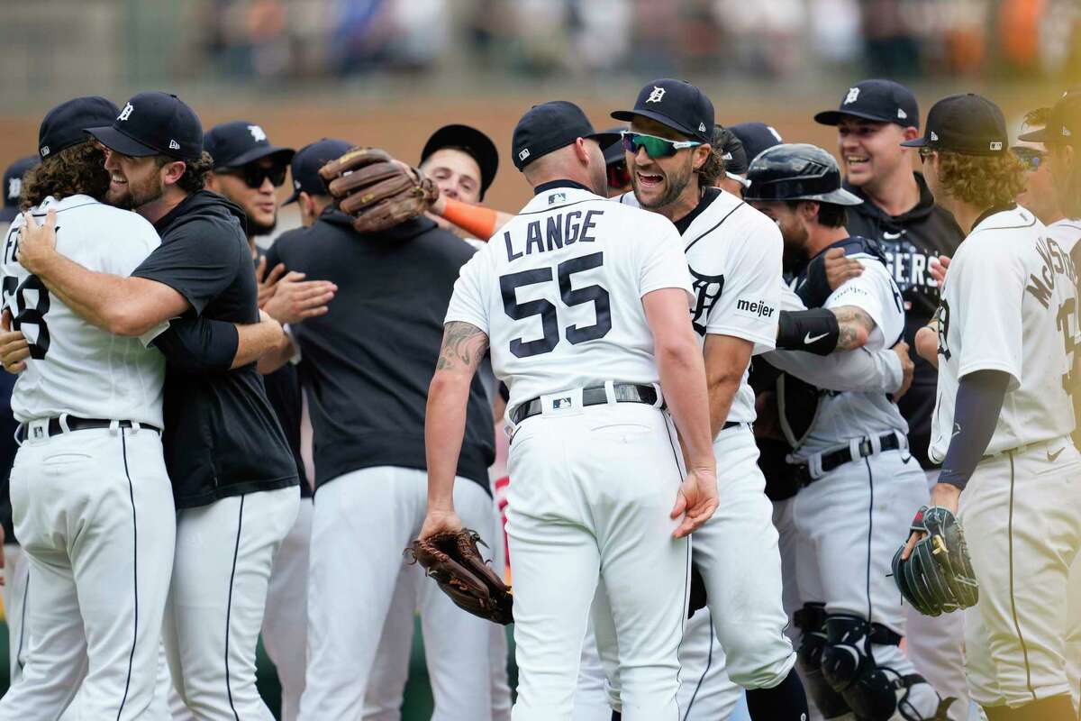 Detroit Tigers pitchers throw a combined no-hitter vs. Blue Jays