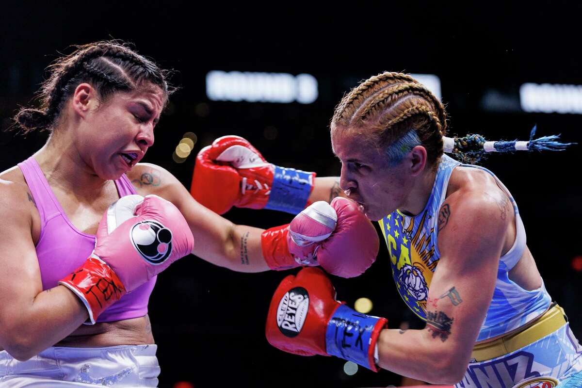 Floyd Schofield survives late cut, beats Haskell Rhodes