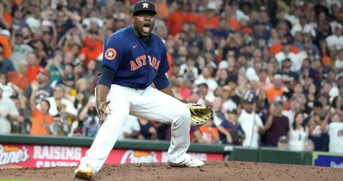 Houston Astros: Hector Neris escapes jam vs. Seattle Mariners