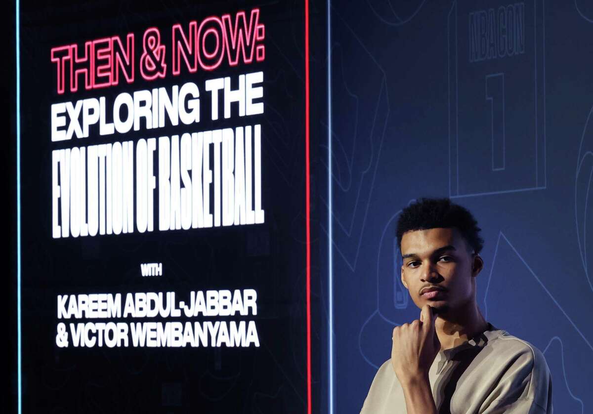 Wembanyama receives advice from NBA legend Abdul-Jabbar