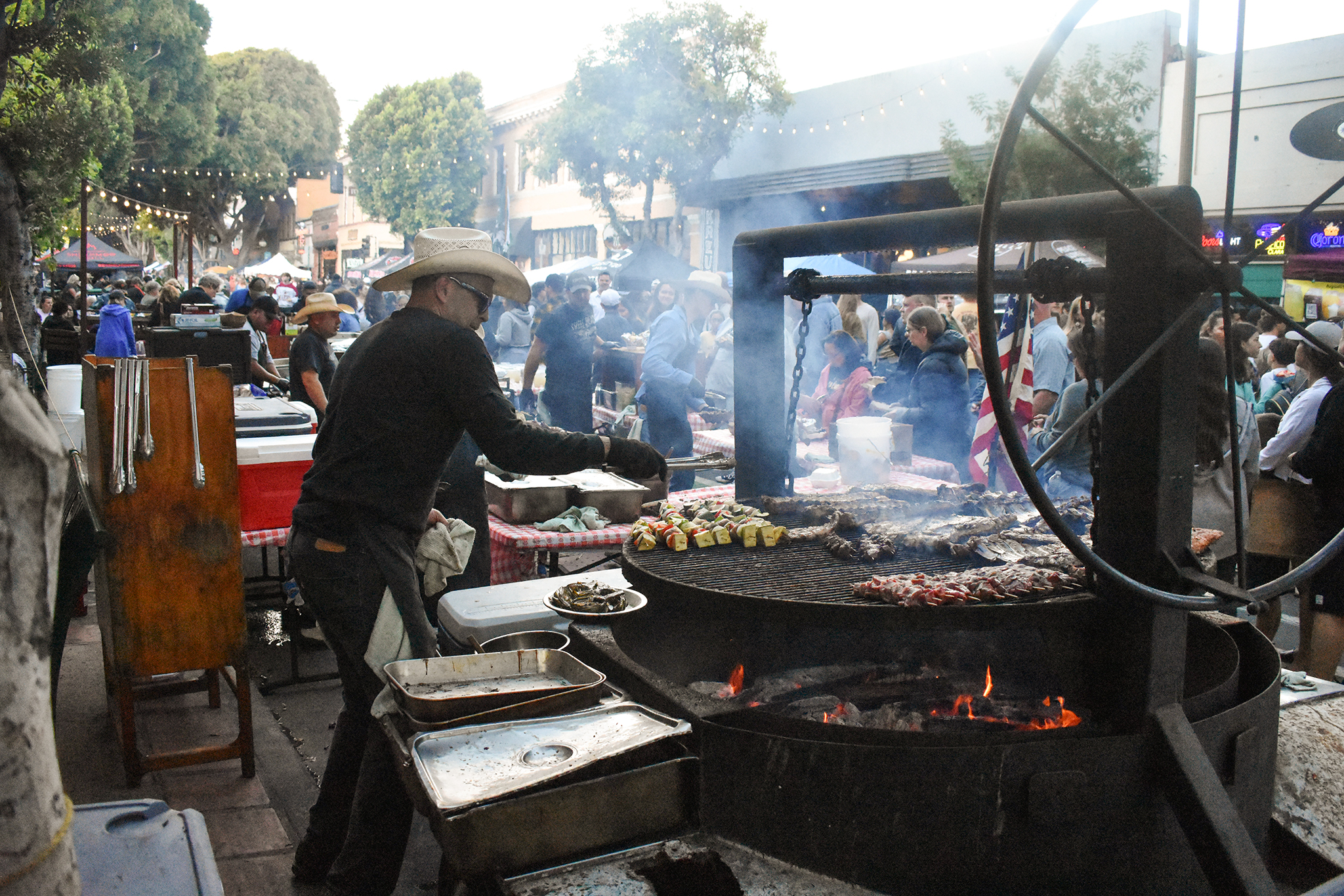 Legendary Calif. barbecue restaurant closes without warning