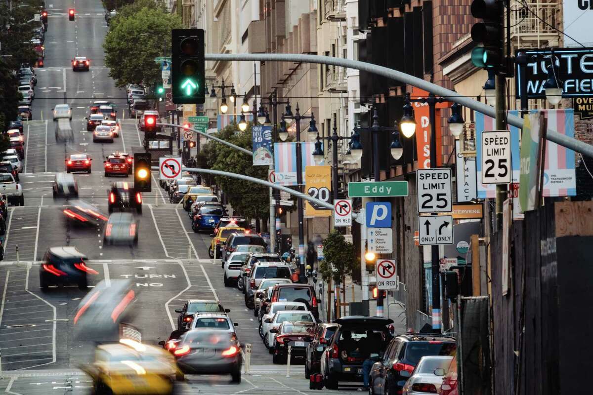 How Waymo's driverless taxis cars can monitor SF traffic speed