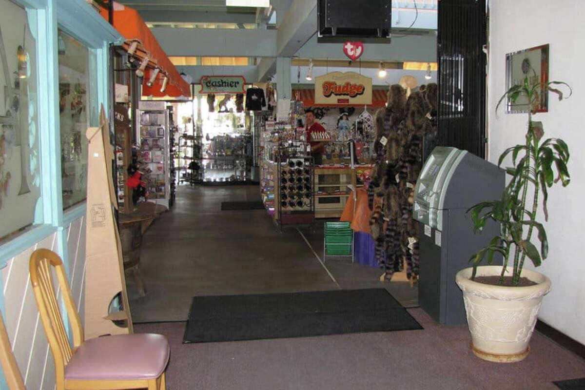 Iconic I-5 rest stop and restaurant bulldozed without warning