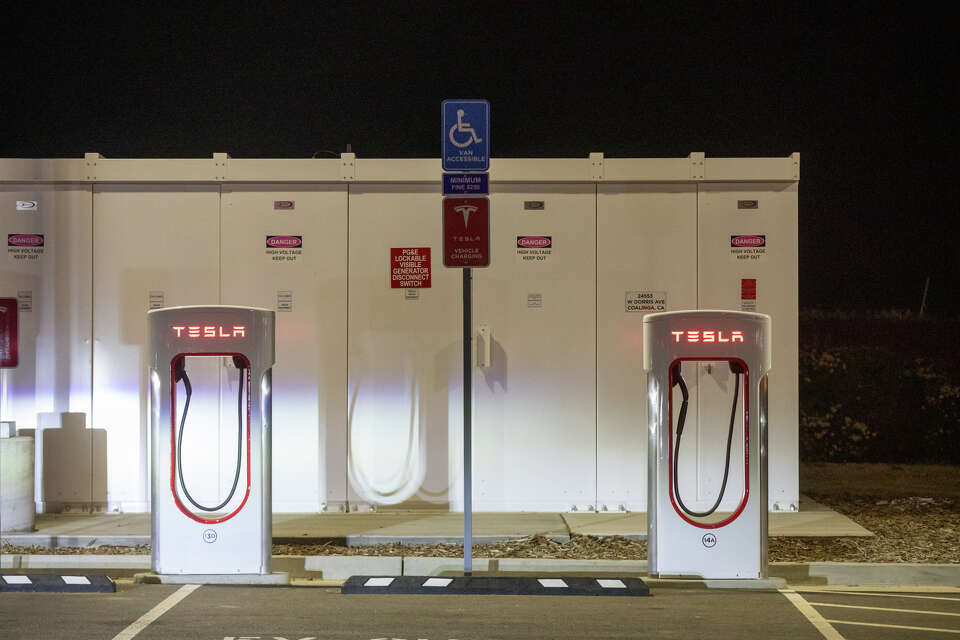 Unraveling the mystery of how Tesla has sourced its power in Calif.