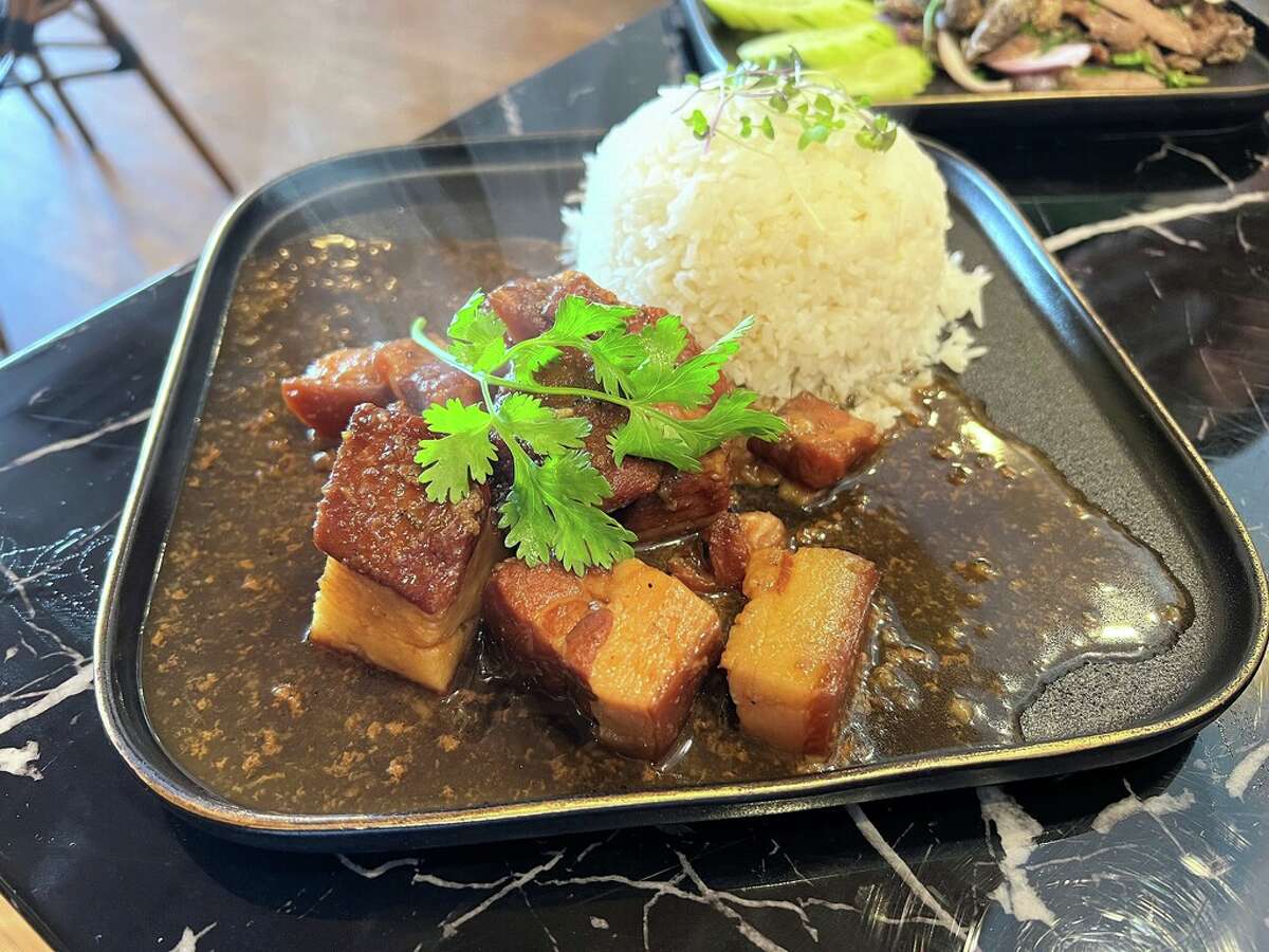 Kin Dee in the Heights chef opens Spring restaurant Four Region Thai