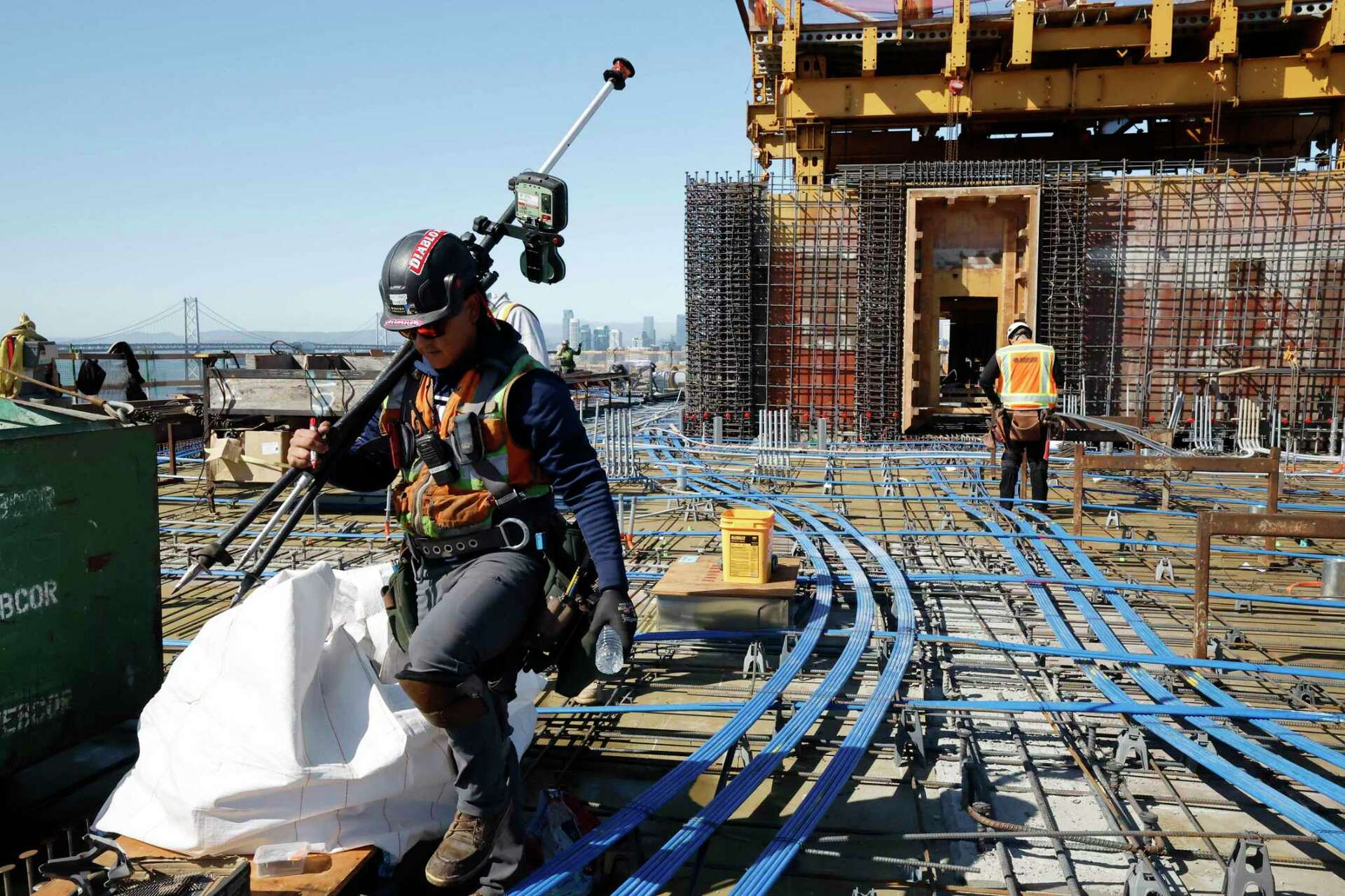 SF housing: New highrise building on the way in Treasure Island