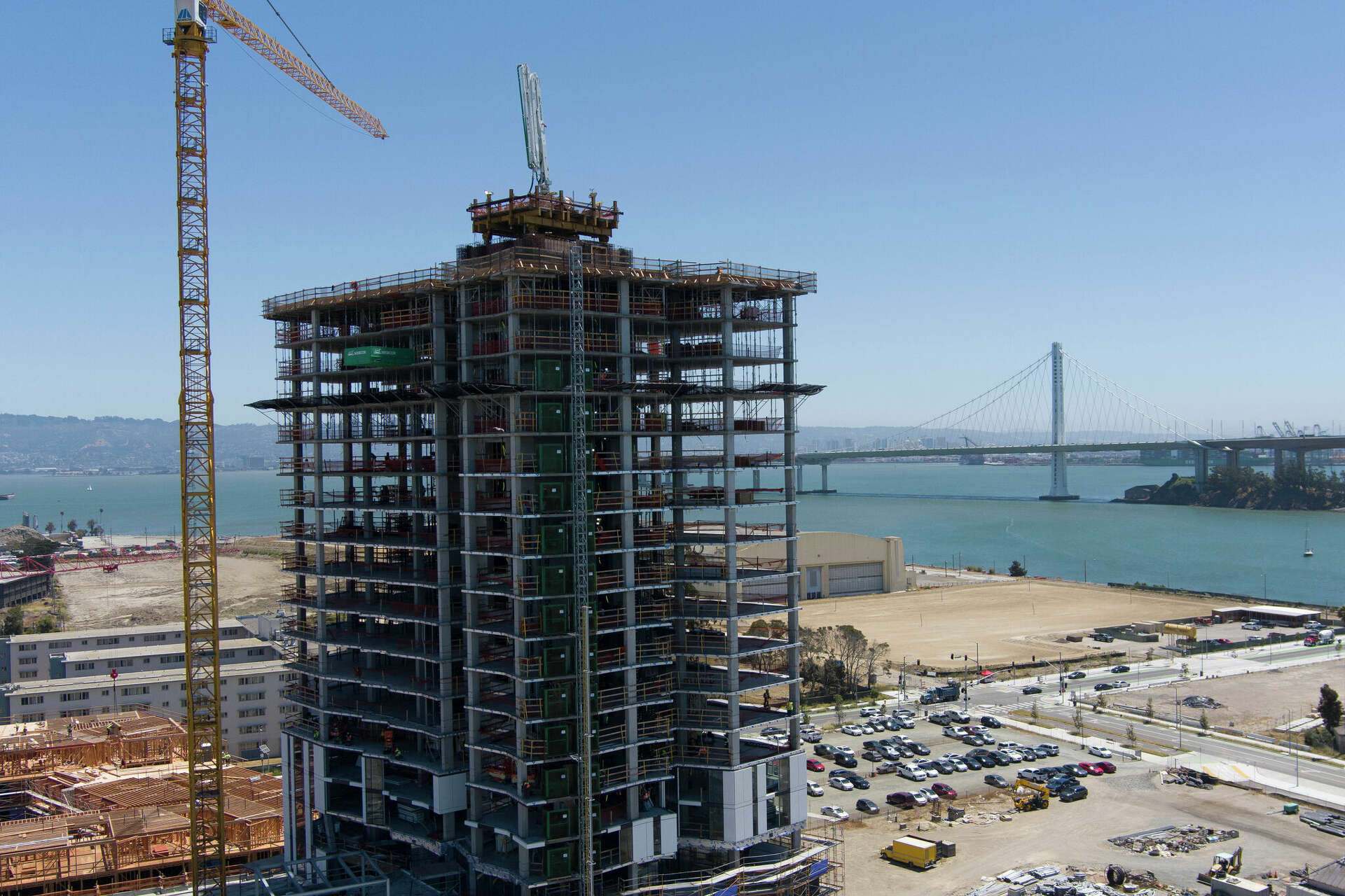 SF housing: New highrise building on the way in Treasure Island