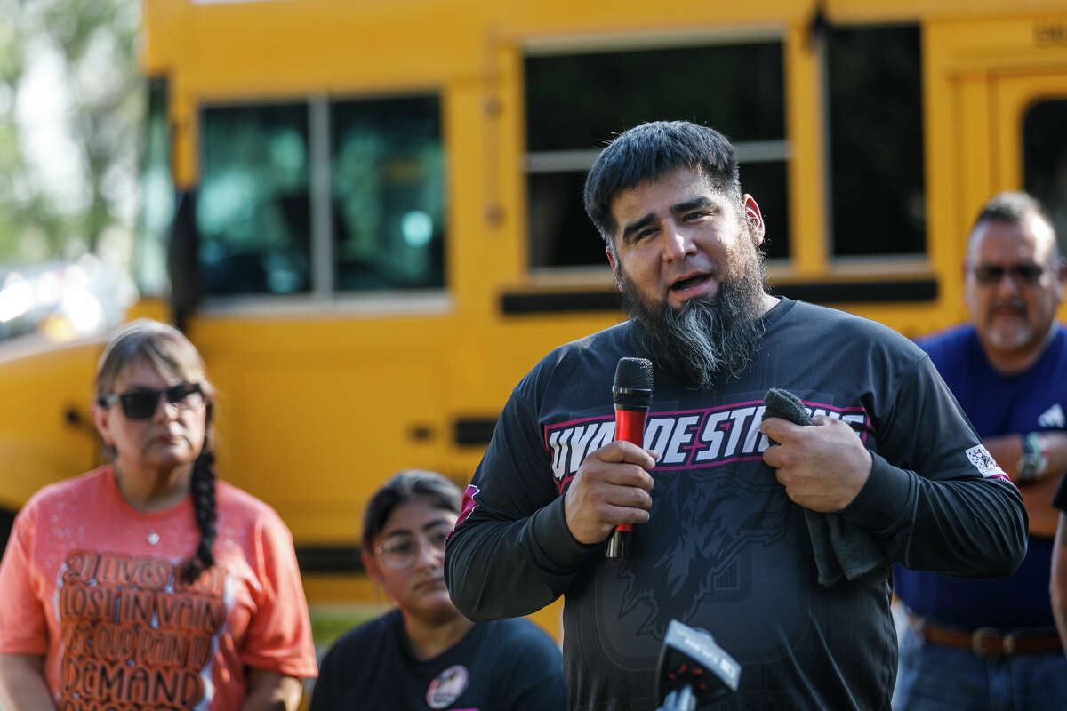 Parkland family joins others in Uvalde in push for gun reform
