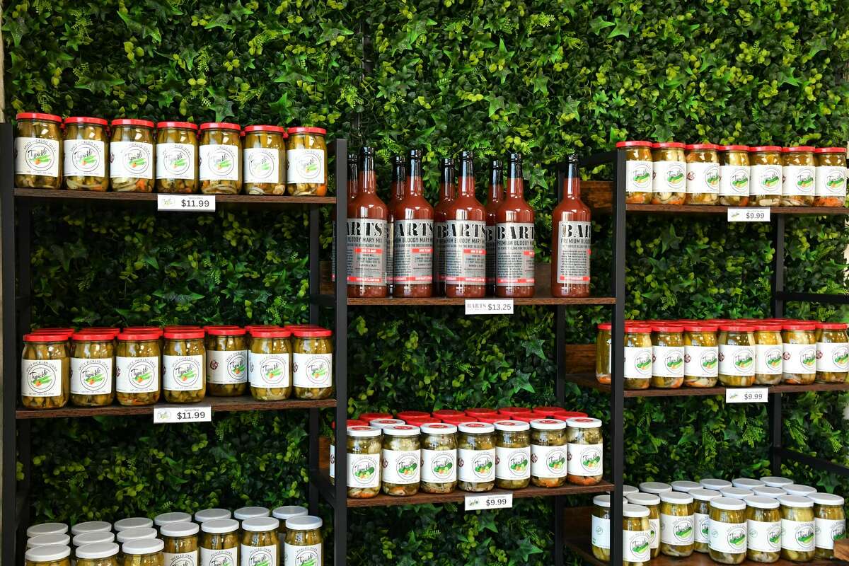 Typickle Pickle opens first store front in Midland