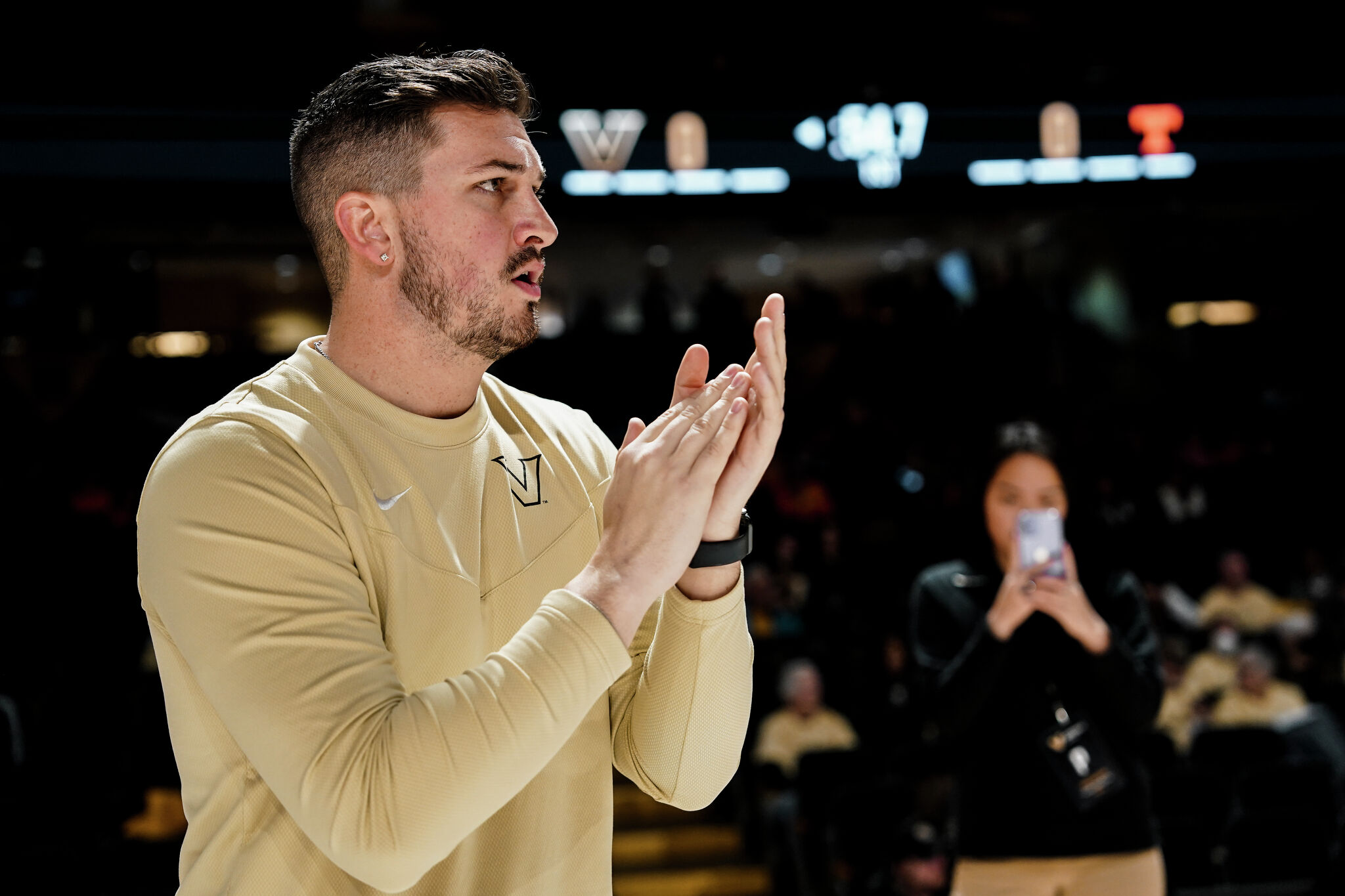 How UConn grad Kevin DeMille became Shea Ralph's assistant coach