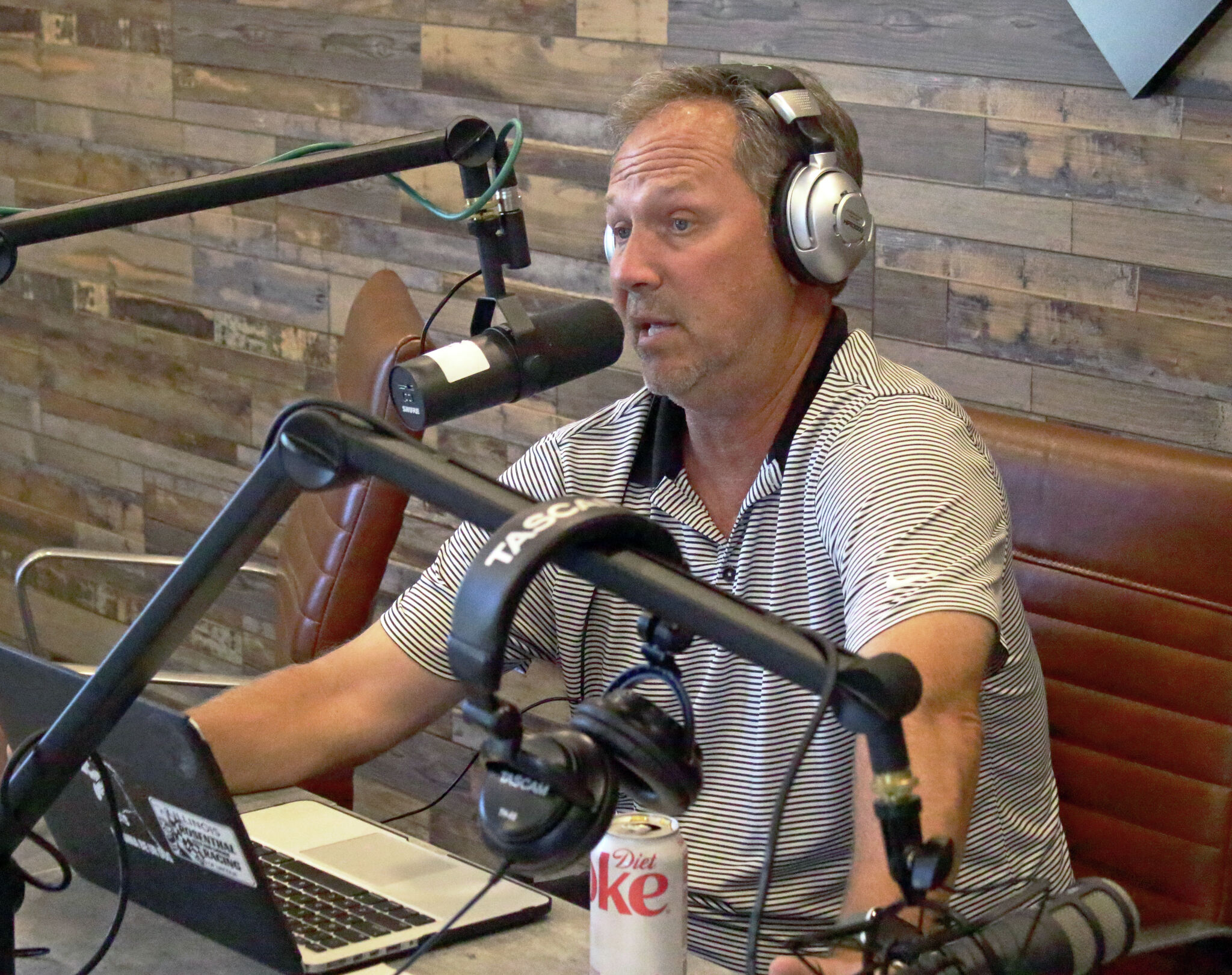 EHS teacher, coach hosts award-winning sports podcast