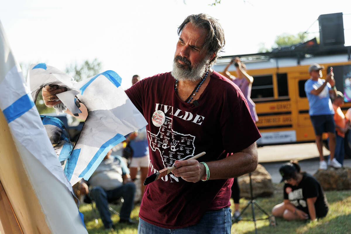 Parkland family joins others in Uvalde in push for gun reform