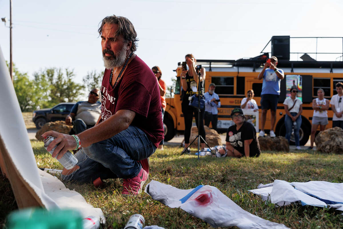 Parkland family joins others in Uvalde in push for gun reform