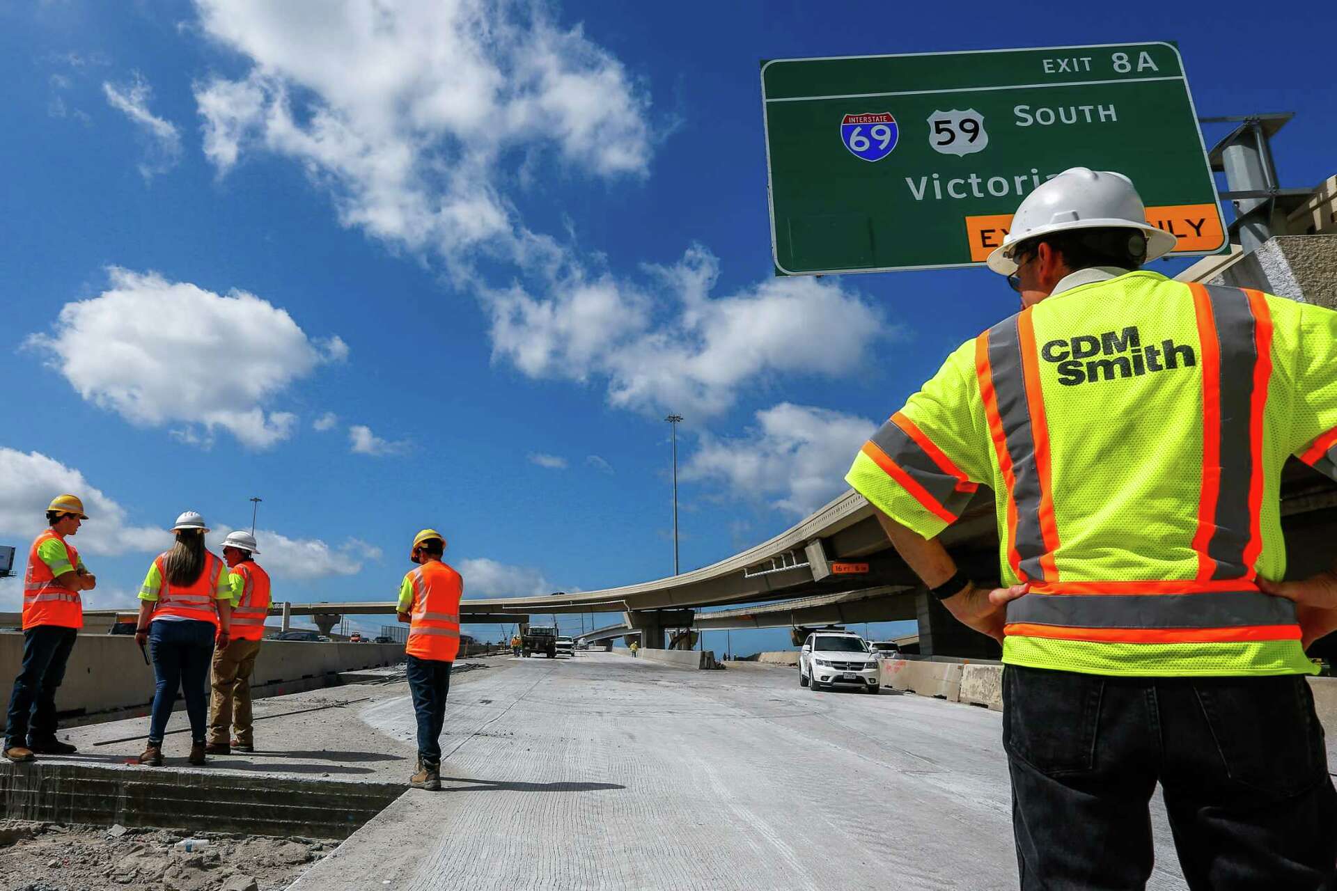 Why more Houston road construction is happening at night