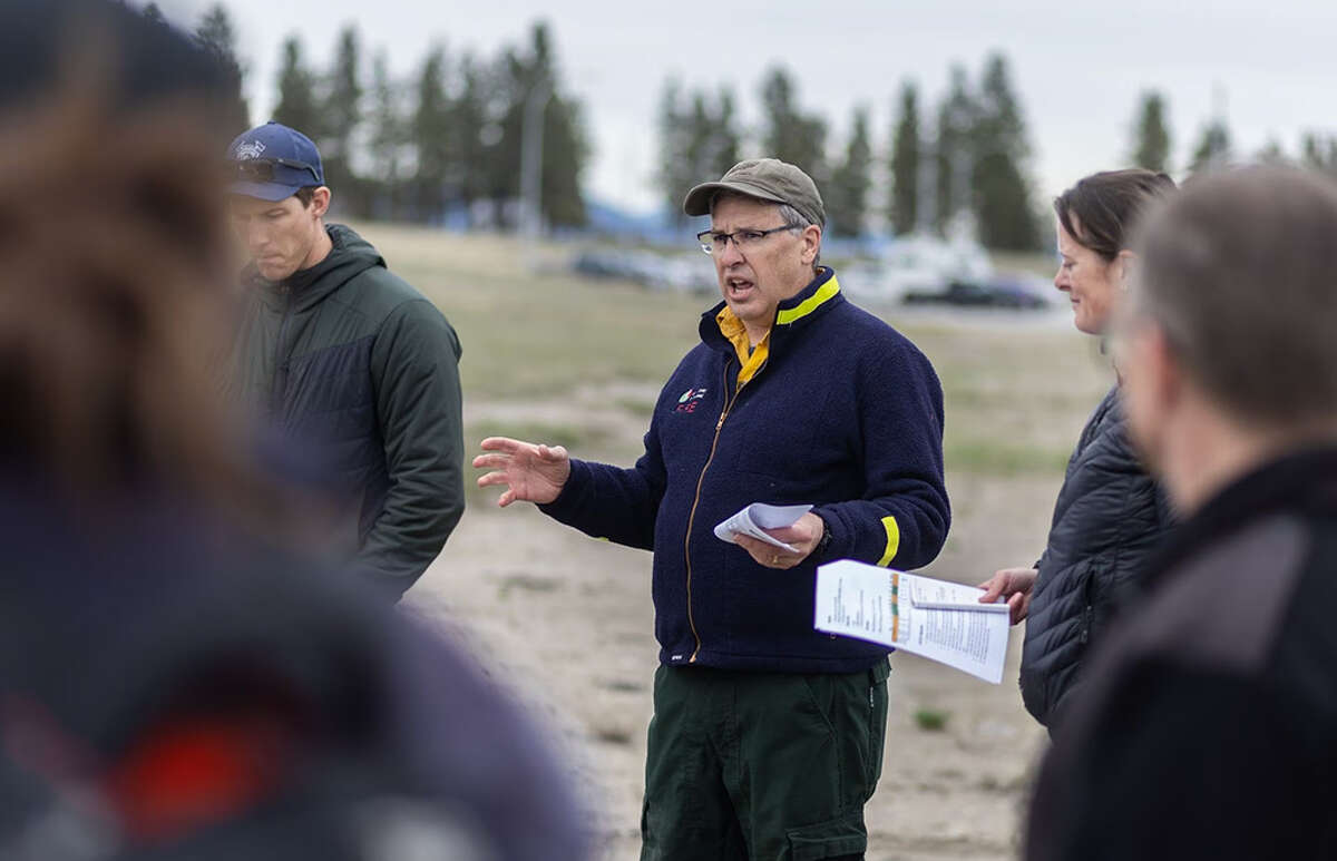 Canada parks, First Nation leaders fight fire with fire