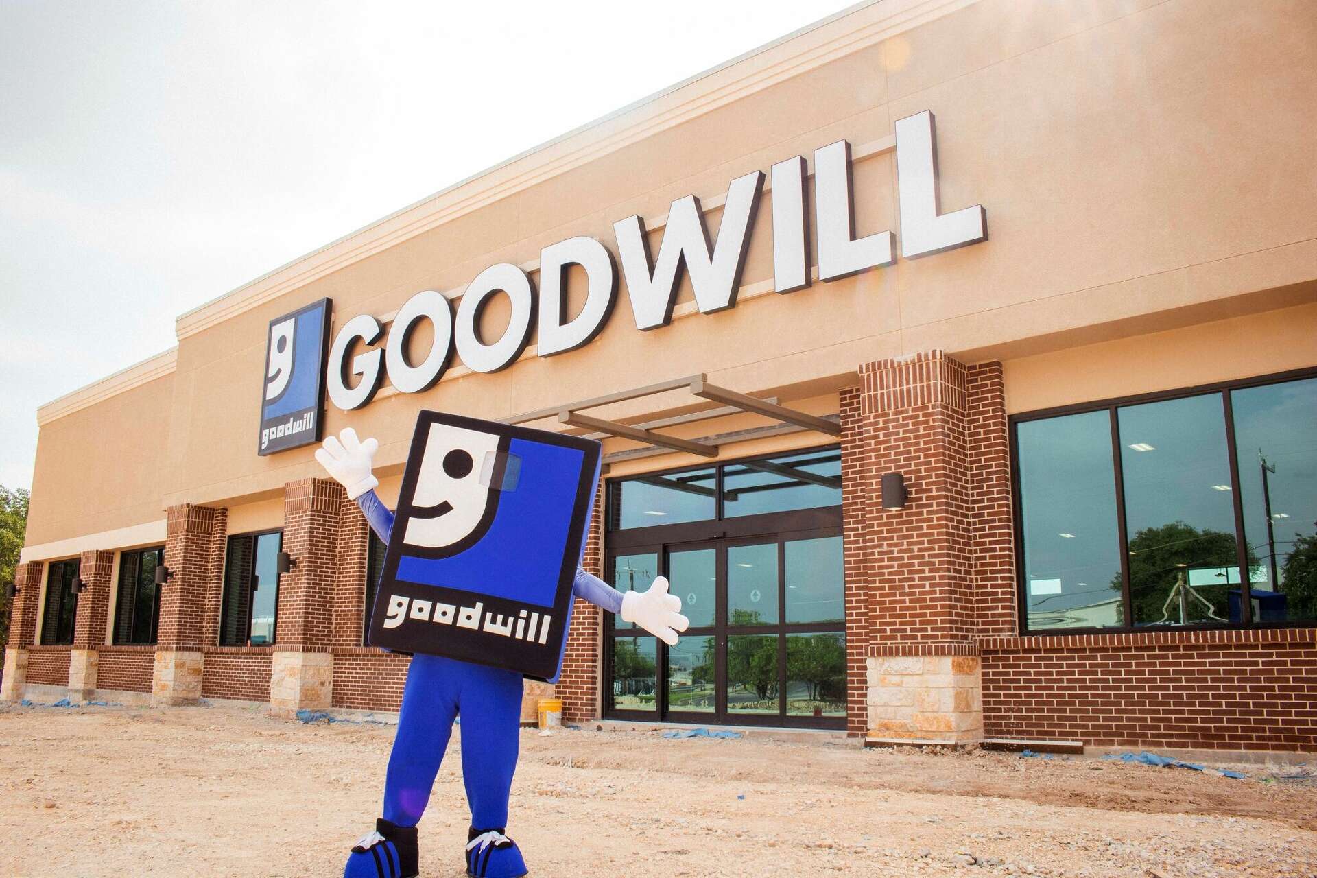 Goodwill opens new store on San Antonio's Northwest Side