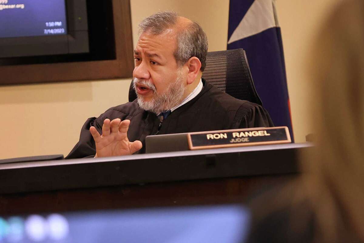 Famed Tejano singer Jesse Farias Jr. on trial in child indecency case