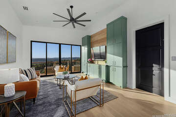 The Summit House in New Braunfels listed for $3 million