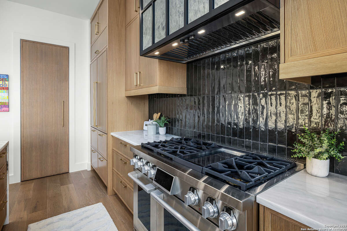 The Summit House in New Braunfels listed for $3 million