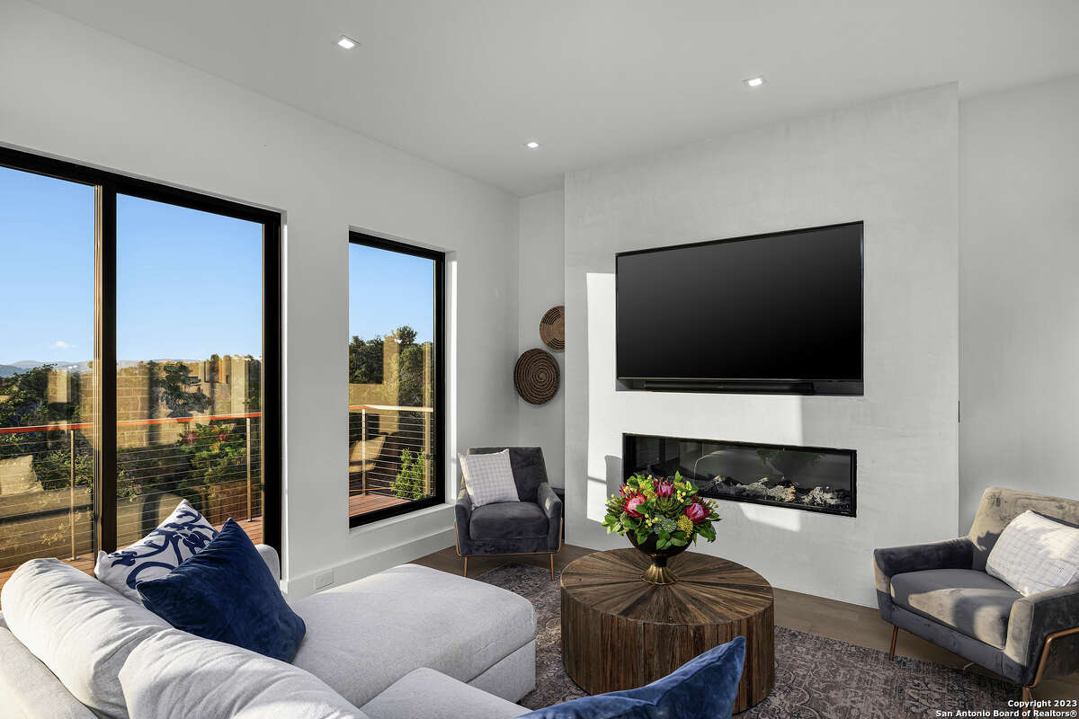 The Summit House in New Braunfels listed for $3 million