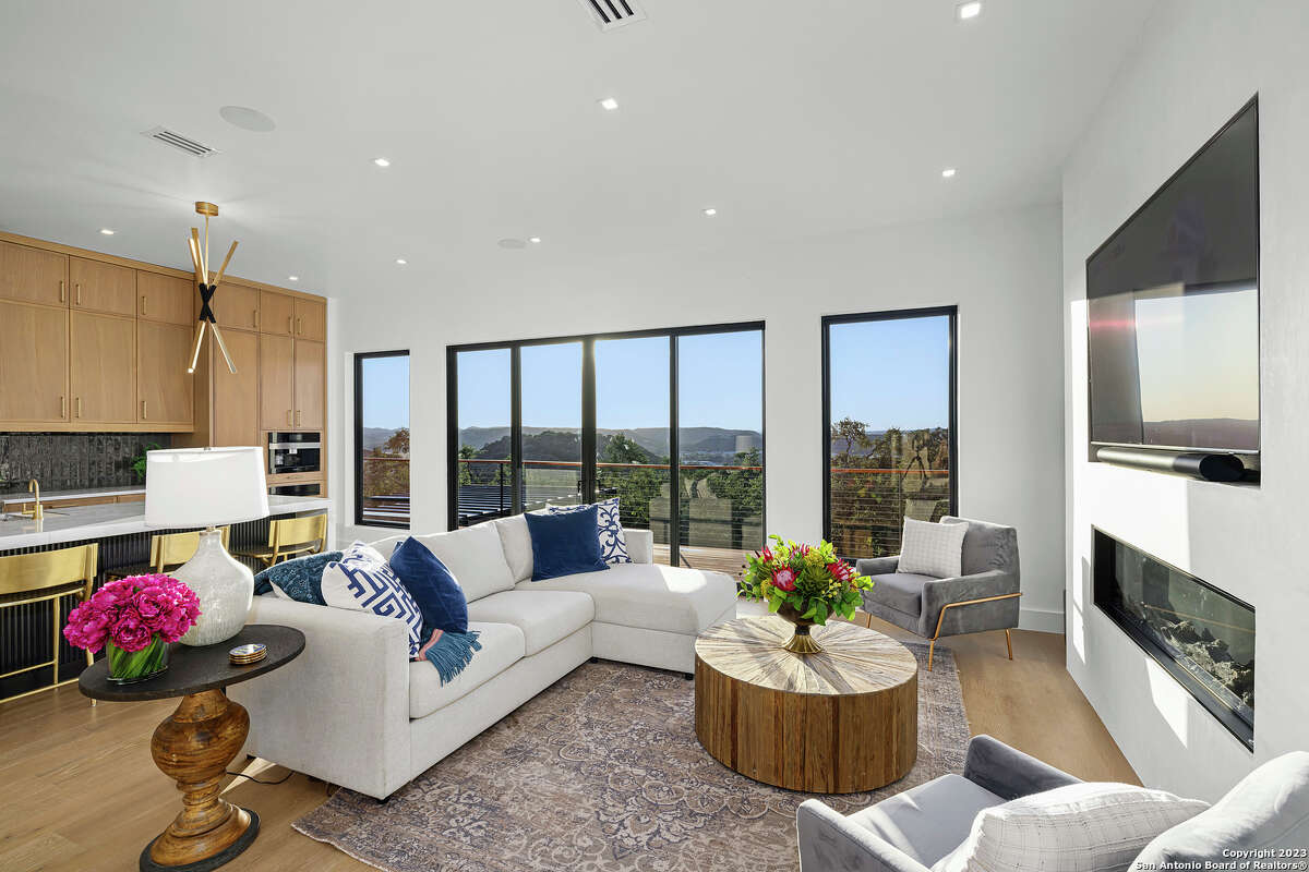 The Summit House in New Braunfels listed for $3 million