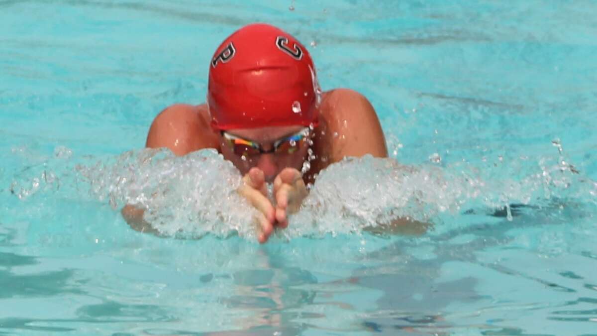Montclaire beats the Collinsville Gators for SWiSA Swim championship