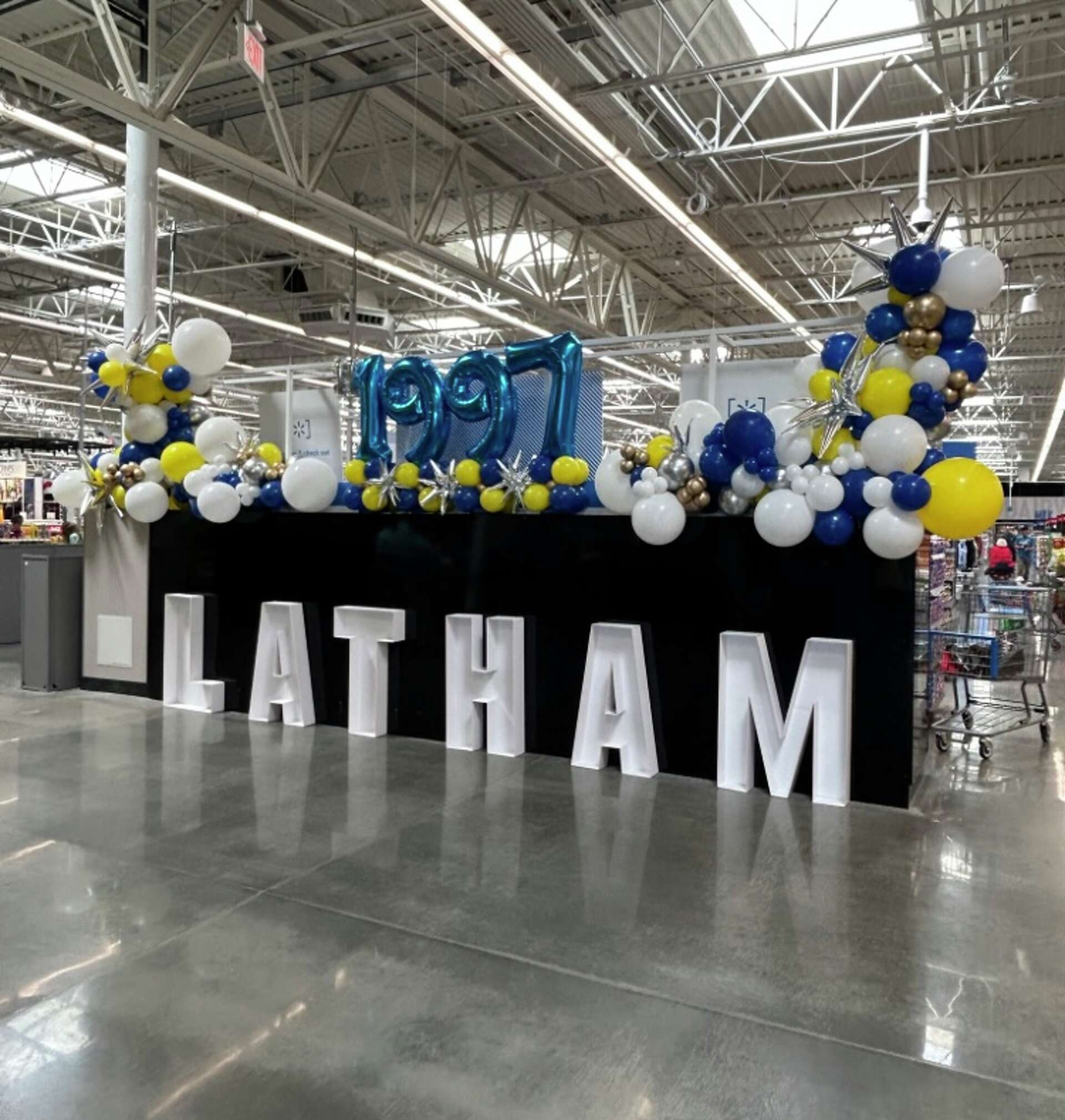 Walmart completes remodeling at Colonie store