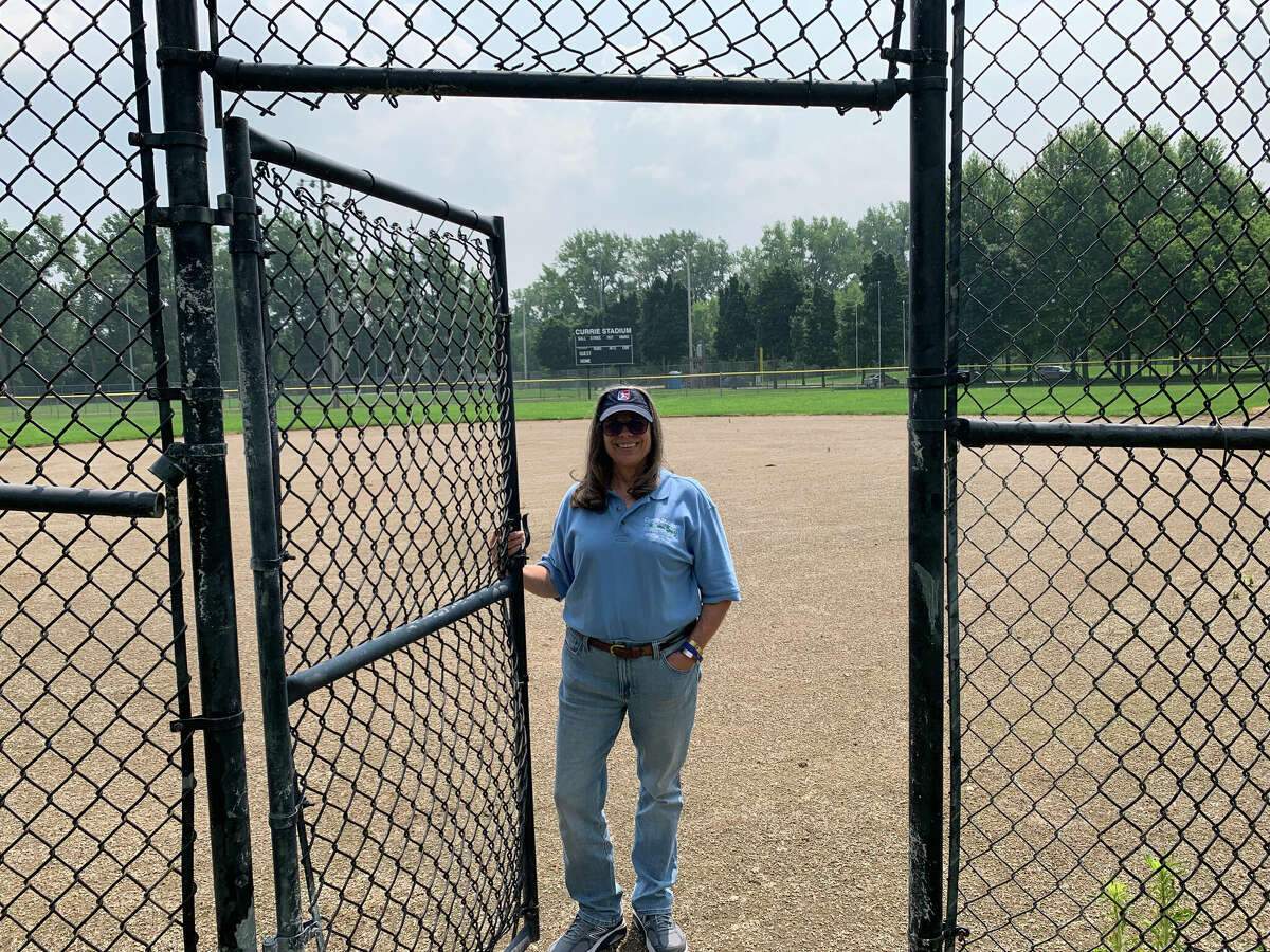 Midland's Currie to be inducted into USA Softball hall of fame