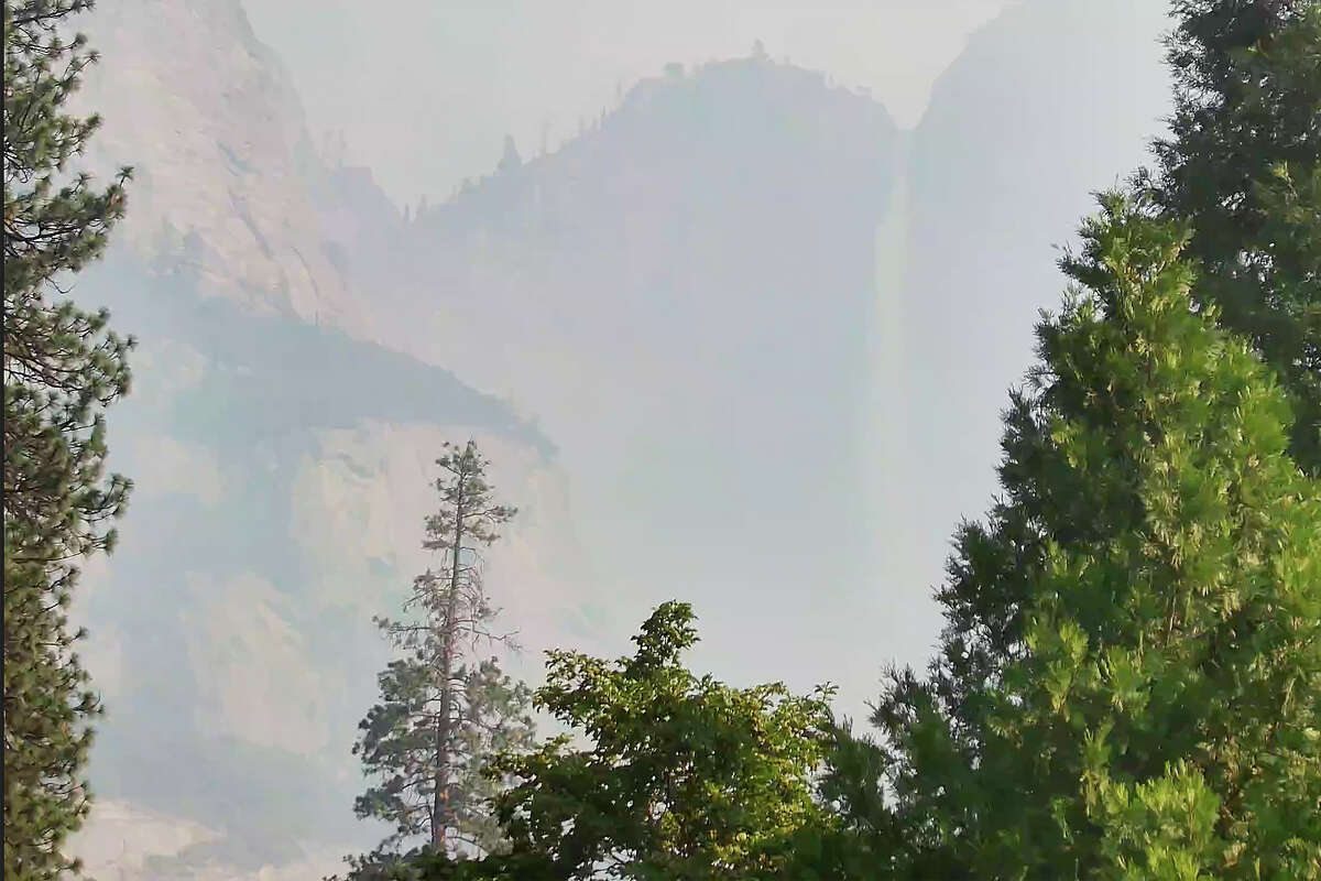 Why crews are not aggressively fighting Yosemite's Pika Fire