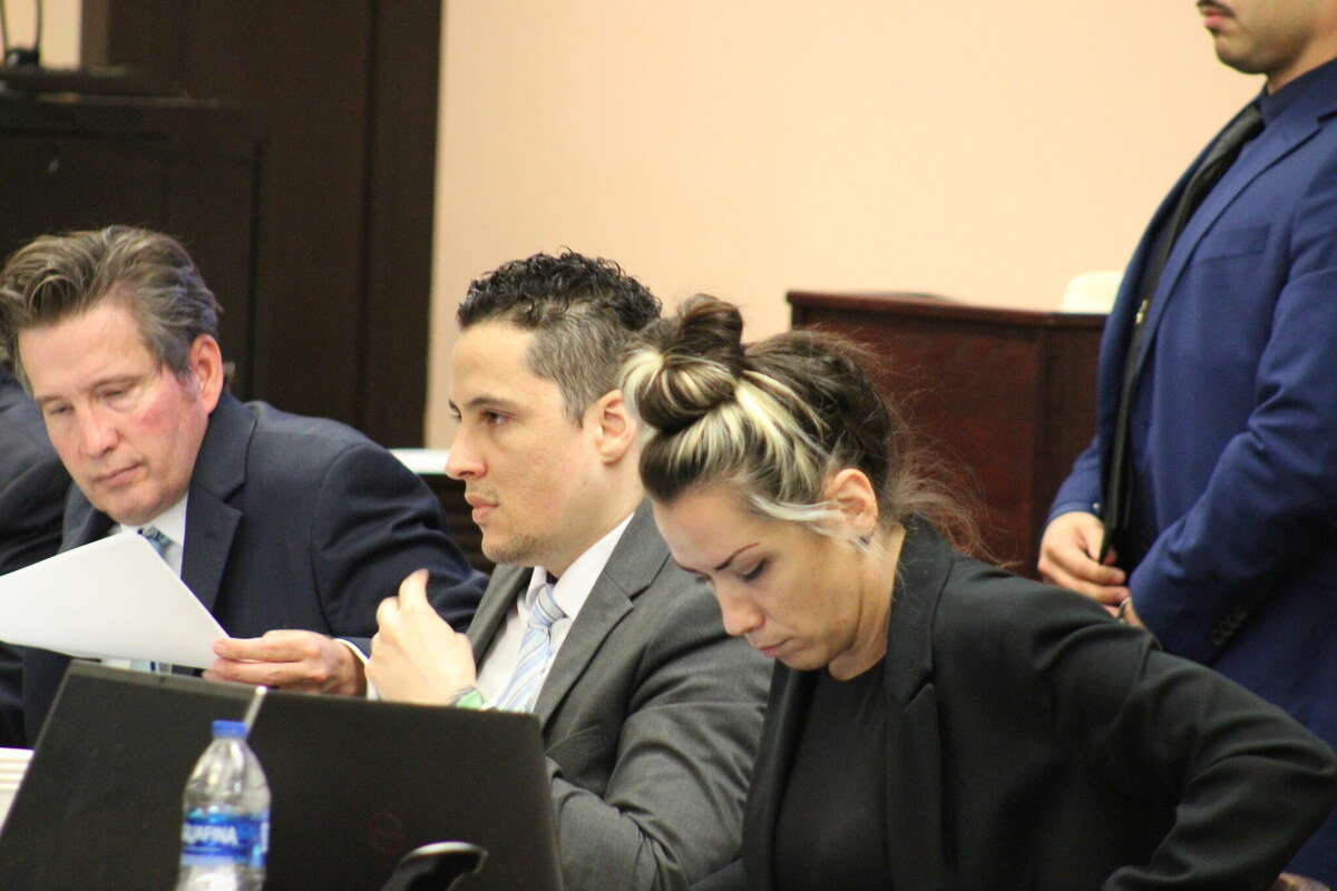 Former Laredo Sector USBP agent turned murderer asking for new trial