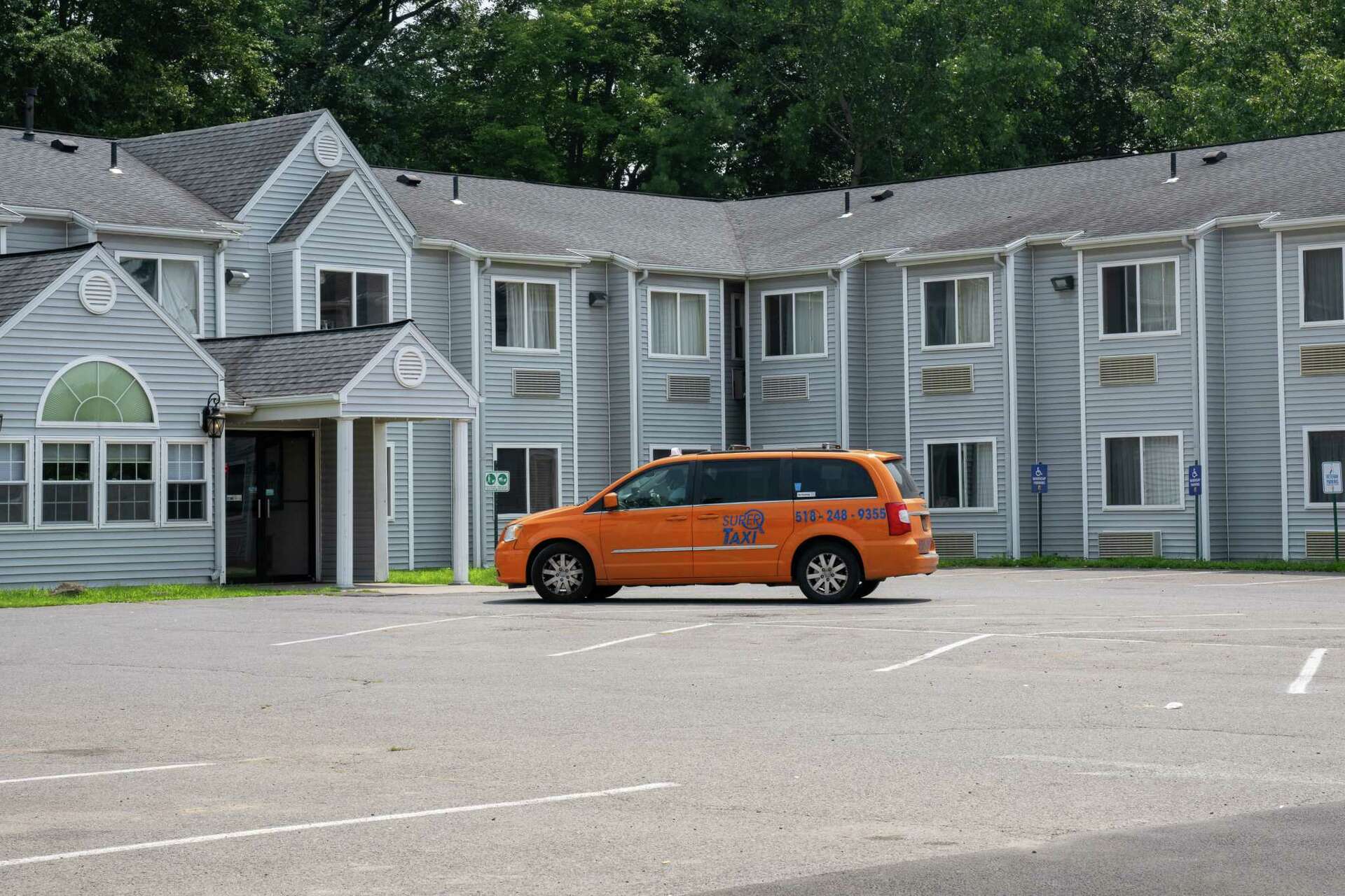 Schenectady County says Rotterdam motel to host asylum-seekers