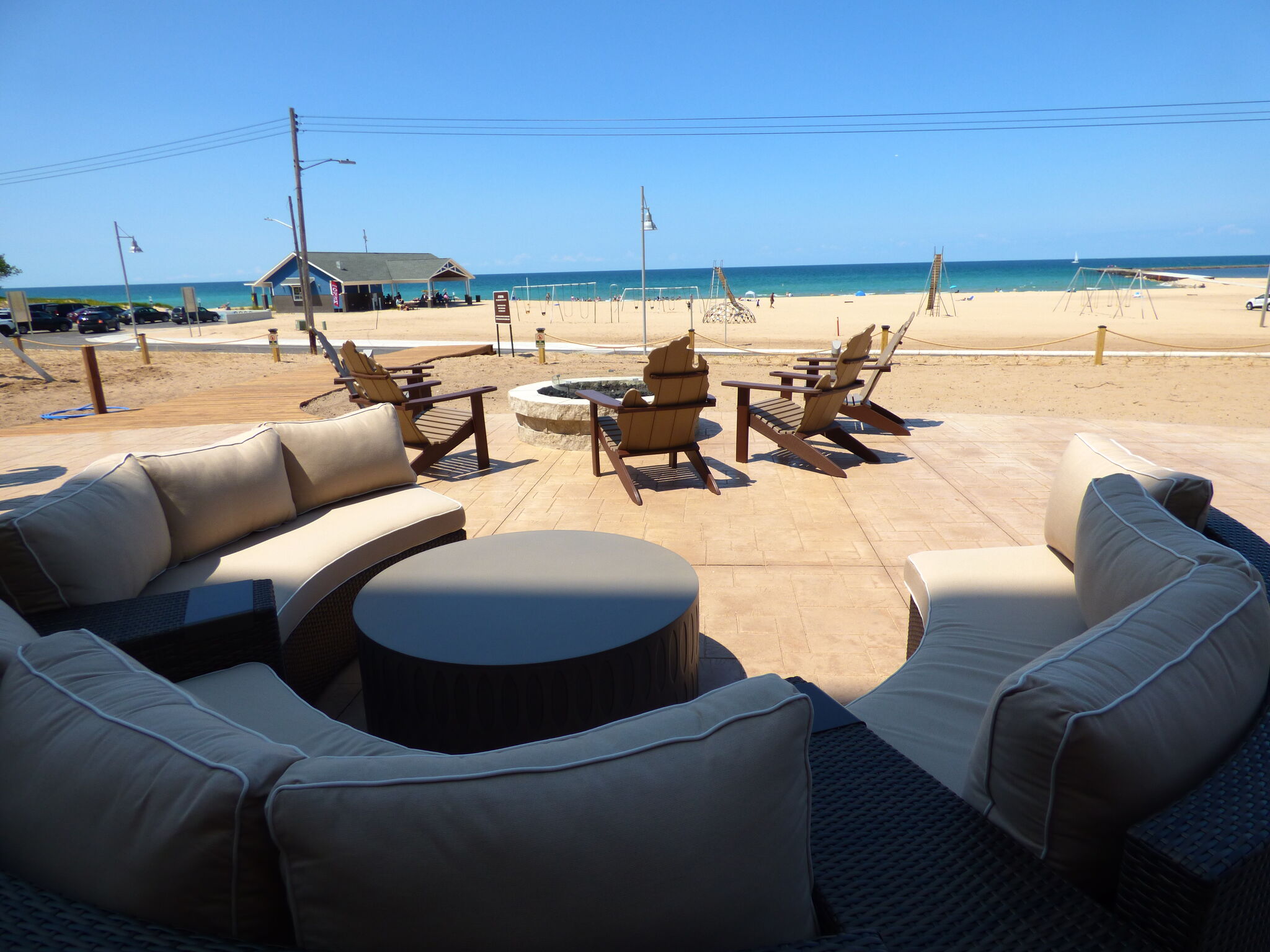 Hampton Inn & Suites now open for guests in Manistee