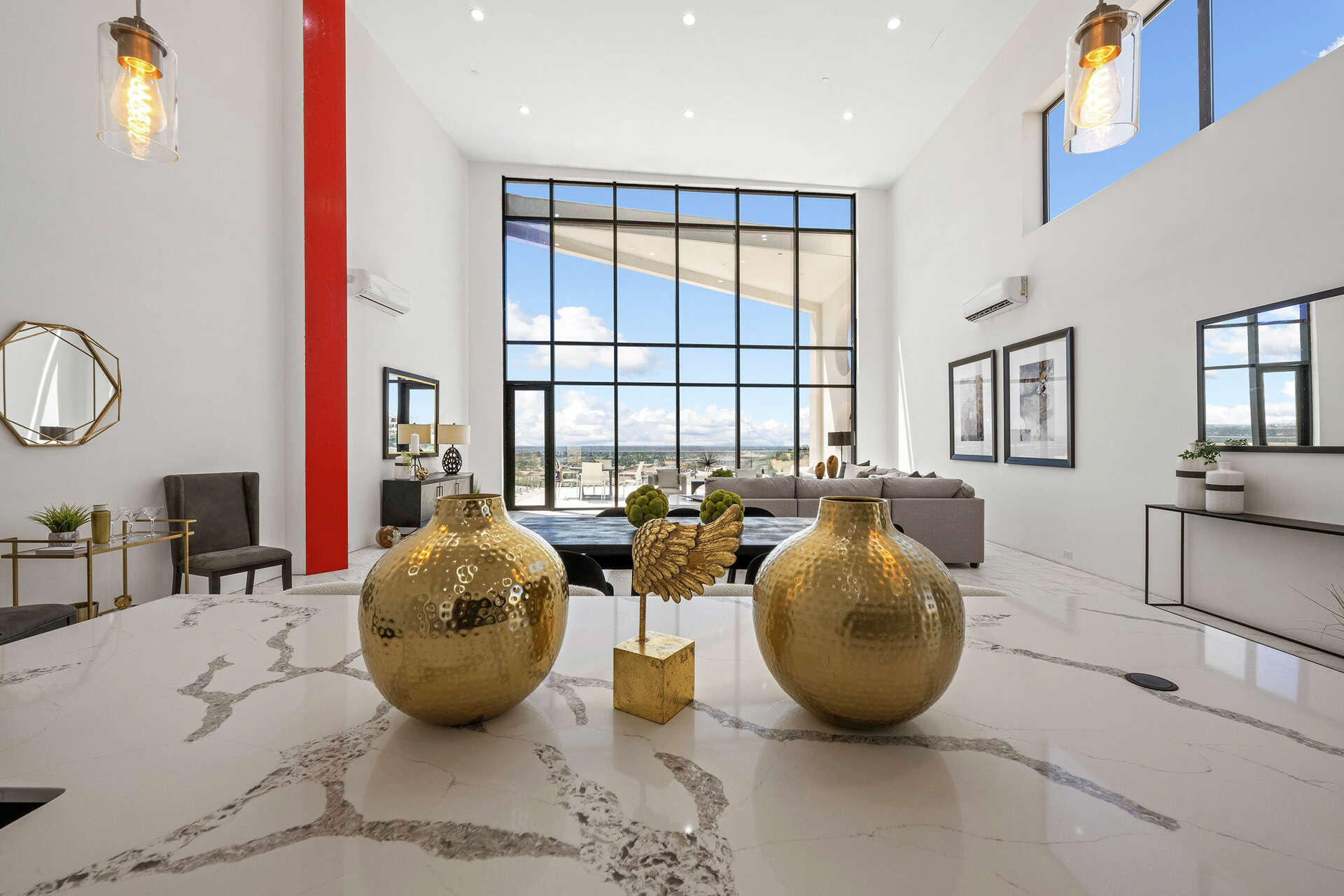 Extravagant California 'space ship' home hits the market
