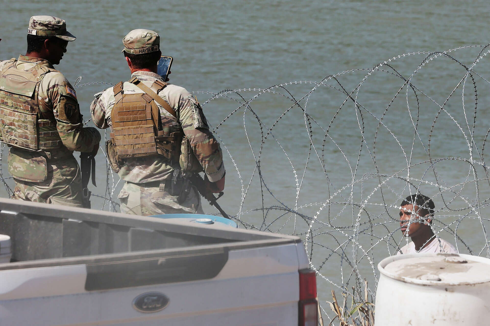 Texas DPS put up razor wire on border property despite owner's protest