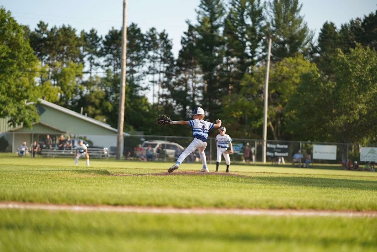 Sanford rallies to stave off elimination
