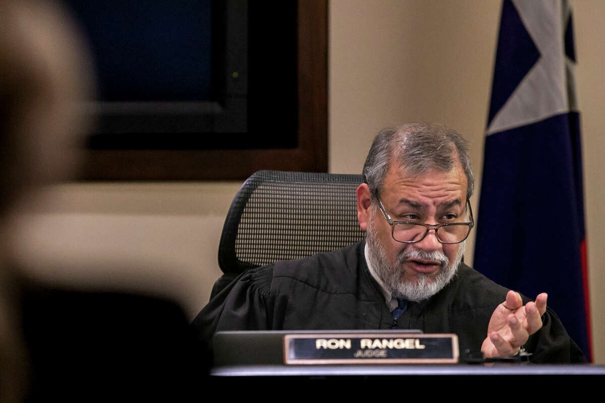 Teen accuser of Tejano star Jesse Farias Jr. collapses in court