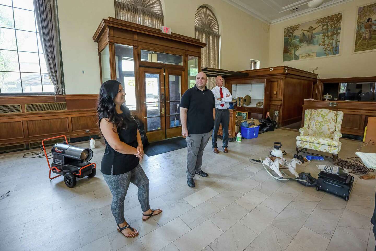 Cohoes Common Council approves buying iconic bank building for library