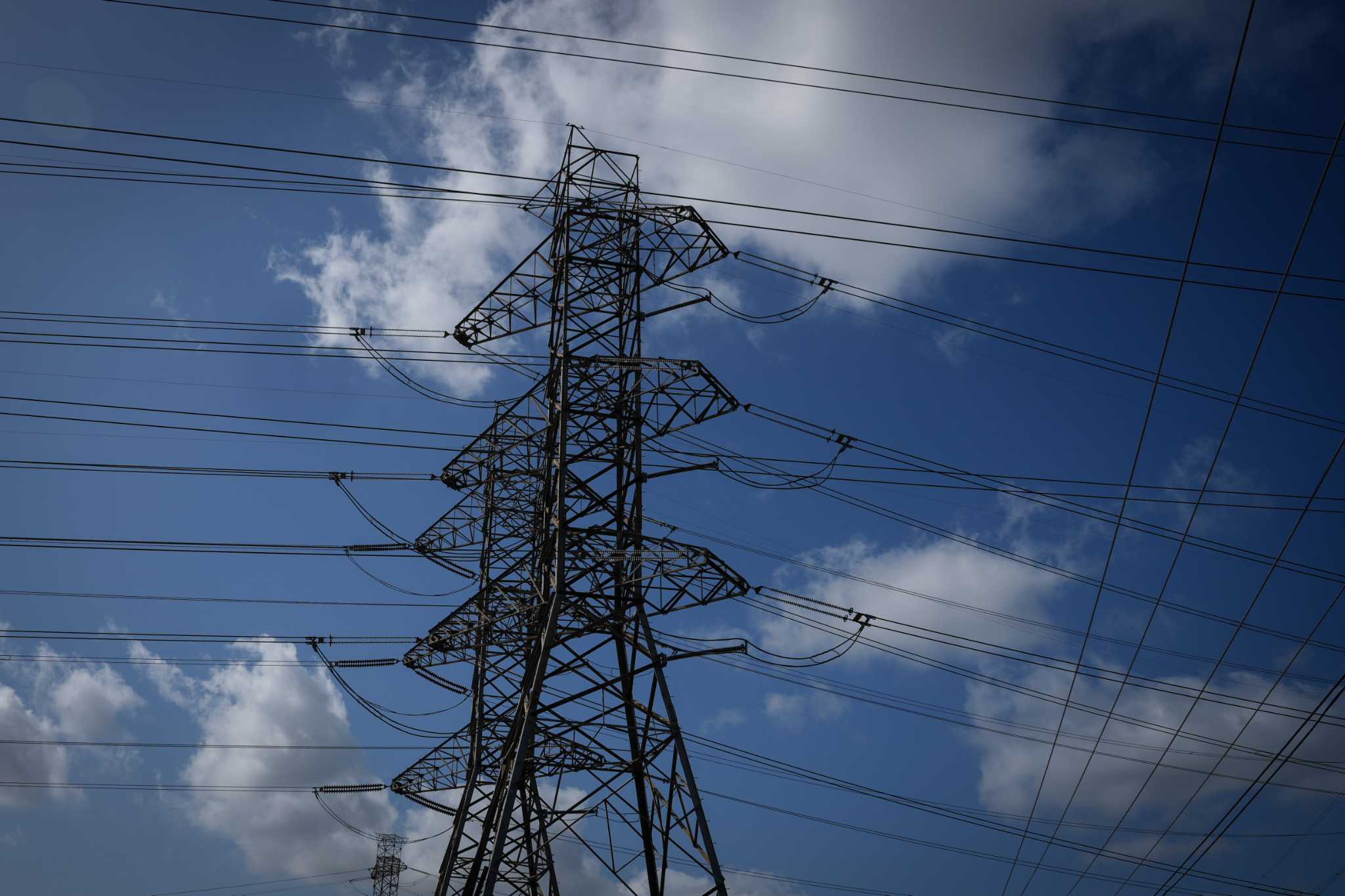 ERCOT calls on Texans to conserve energy due to unexpected outages