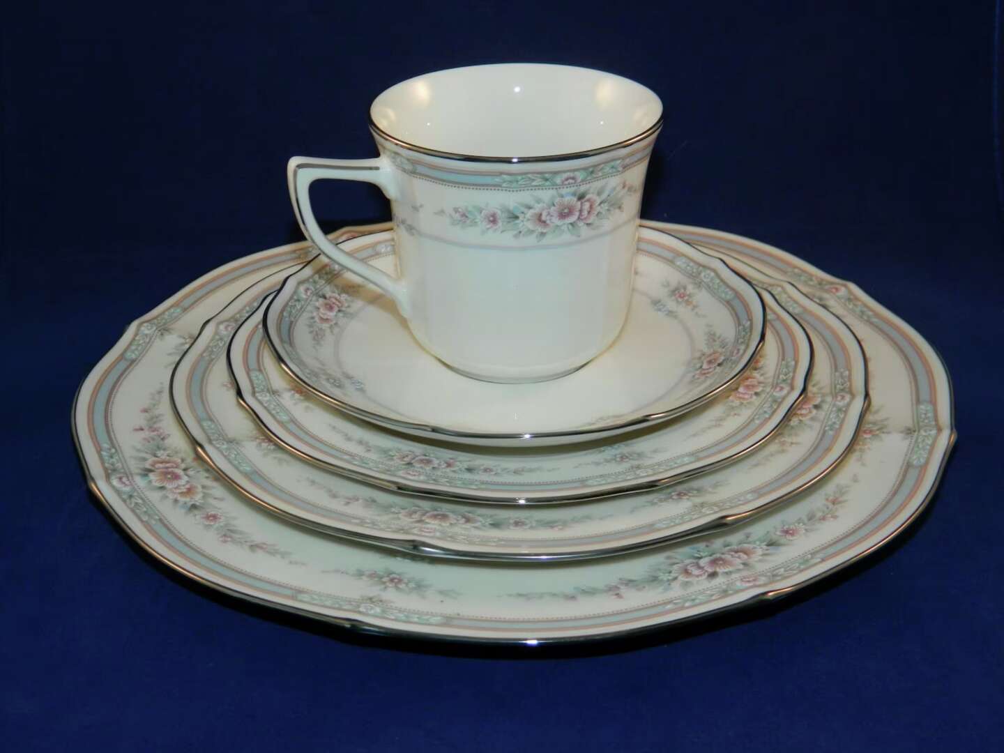 How to Identify Noritake China Patterns