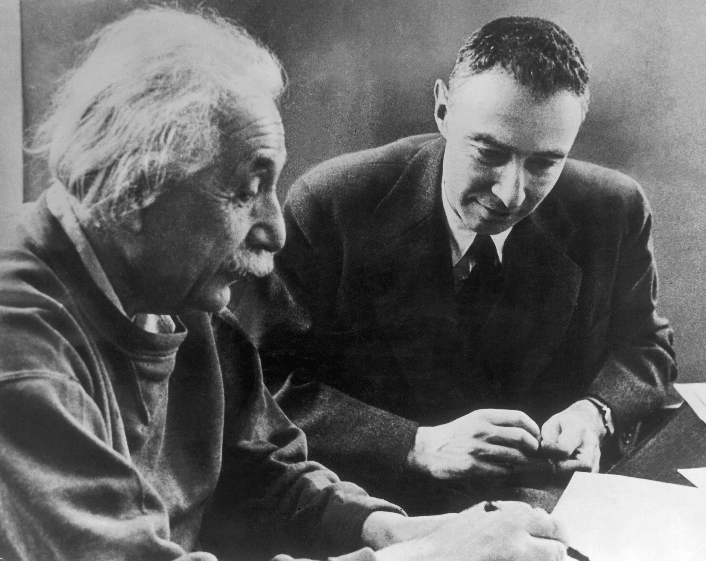 The real relationship between Oppenheimer and Albert Einstein