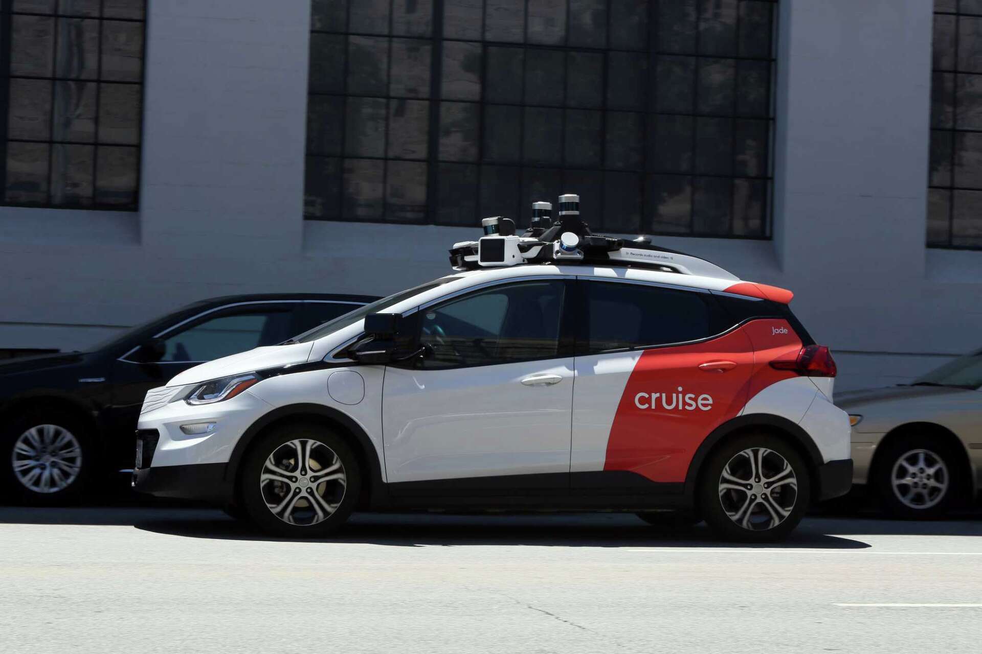 Cruise removing all of its driverless taxis from SF streets