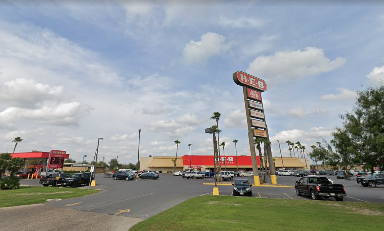 Parents break car window to rescue baby at South Texas H-E-B